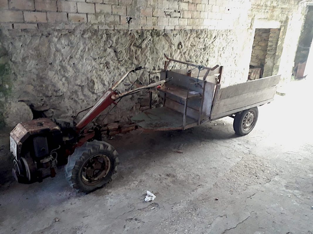 Se vende “chimpín” con remolque y fresadora en O Rosal - Telemariñas